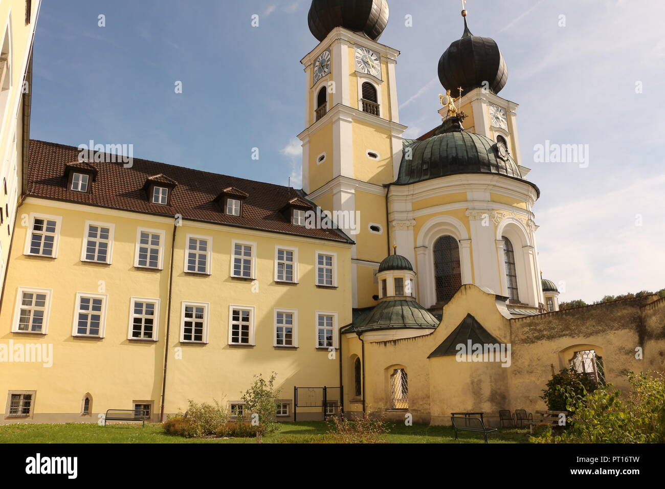 Metten kirche hi-res stock photography and images - Alamy