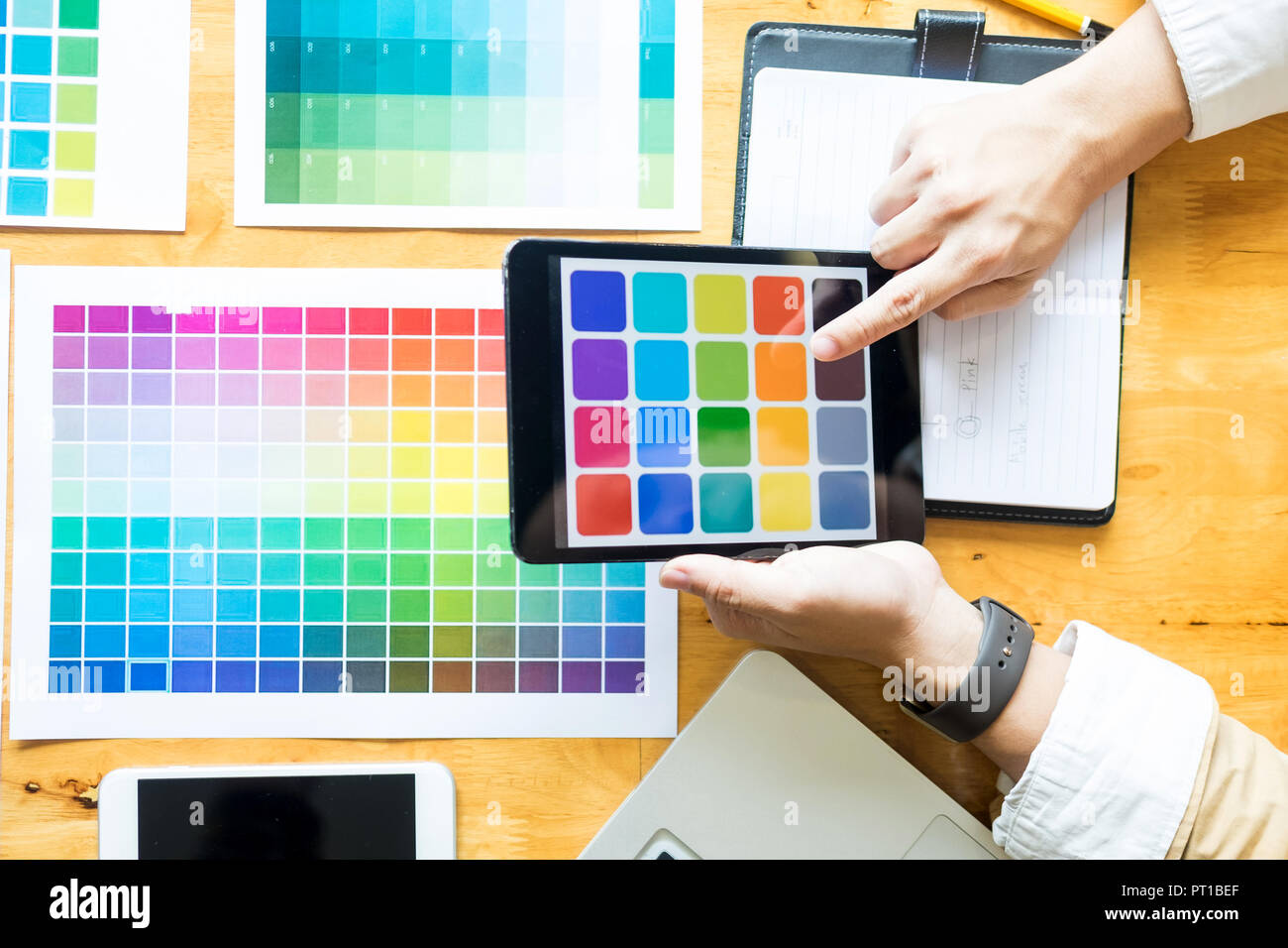 Professional Creative architect graphic desiner occupation choosing the ...