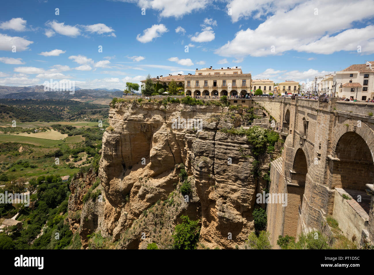 El Puente Nuevo High Resolution Stock Photography and Images - Alamy