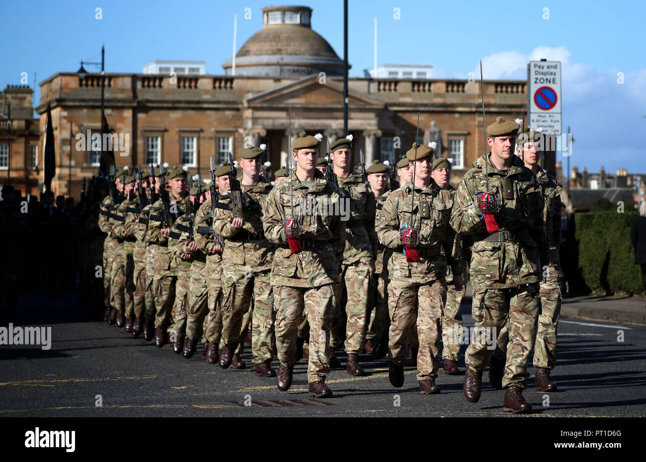 The royal regiment of scotland 2 scots hi-res stock photography and ...
