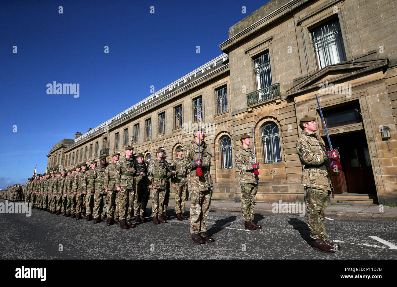 The royal regiment of scotland 2 scots hi-res stock photography and ...