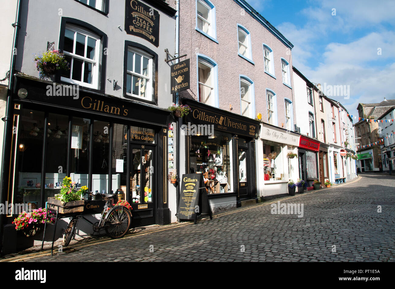 Victorian shop fronts hi-res stock photography and images - Alamy