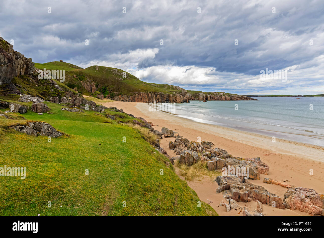 Scottish rocky beach hi-res stock photography and images - Alamy