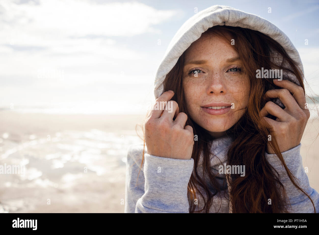 Windy beach hi-res stock photography and images - Alamy