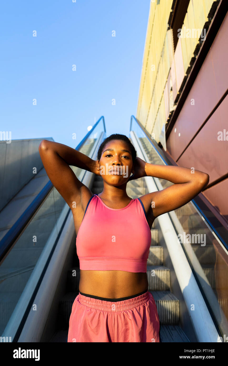 Escalator humans human beings hi-res stock photography and images - Alamy
