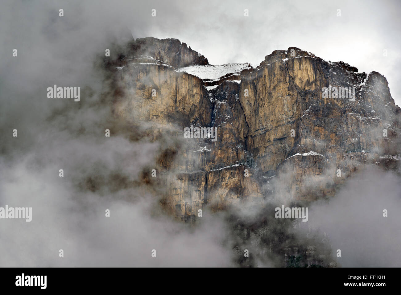 Castle mountain, Banff NP, Canada Stock Photo - Alamy