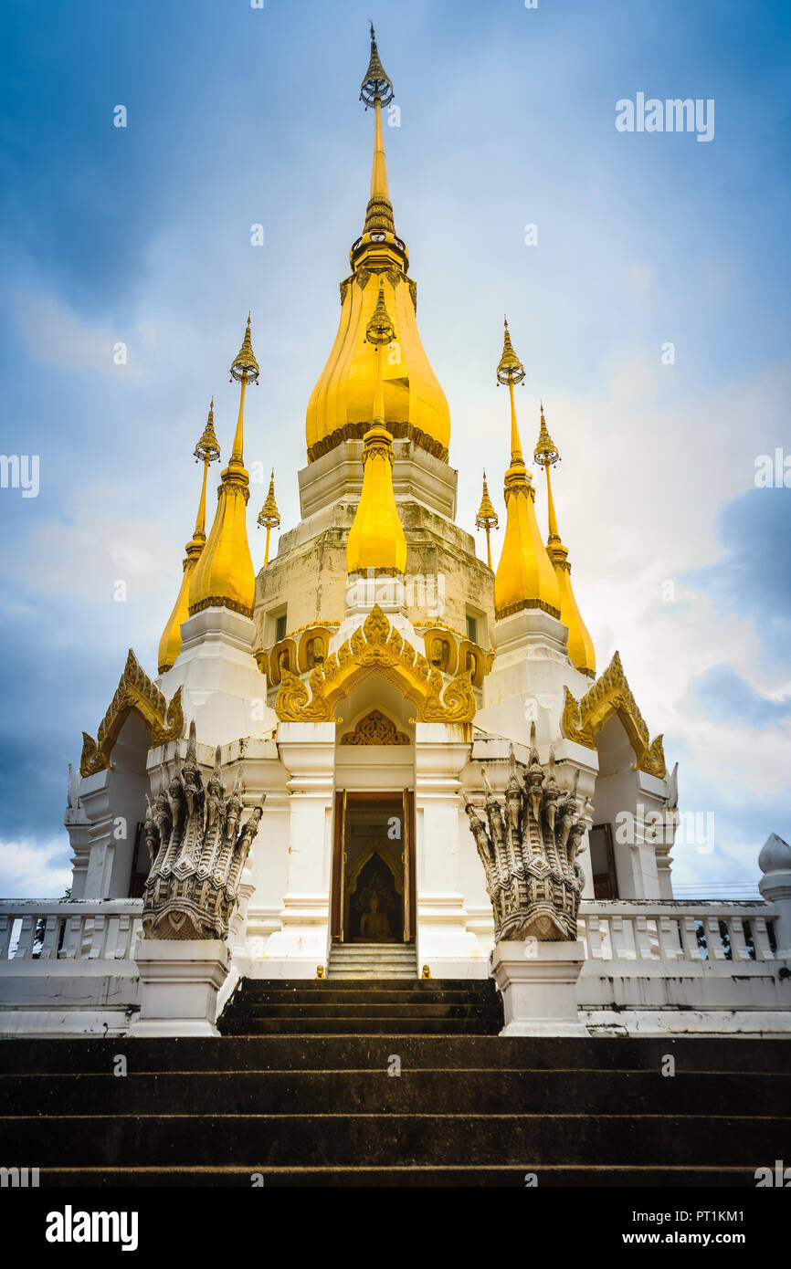 Wat tham khuha sawan temple hi-res stock photography and images - Alamy