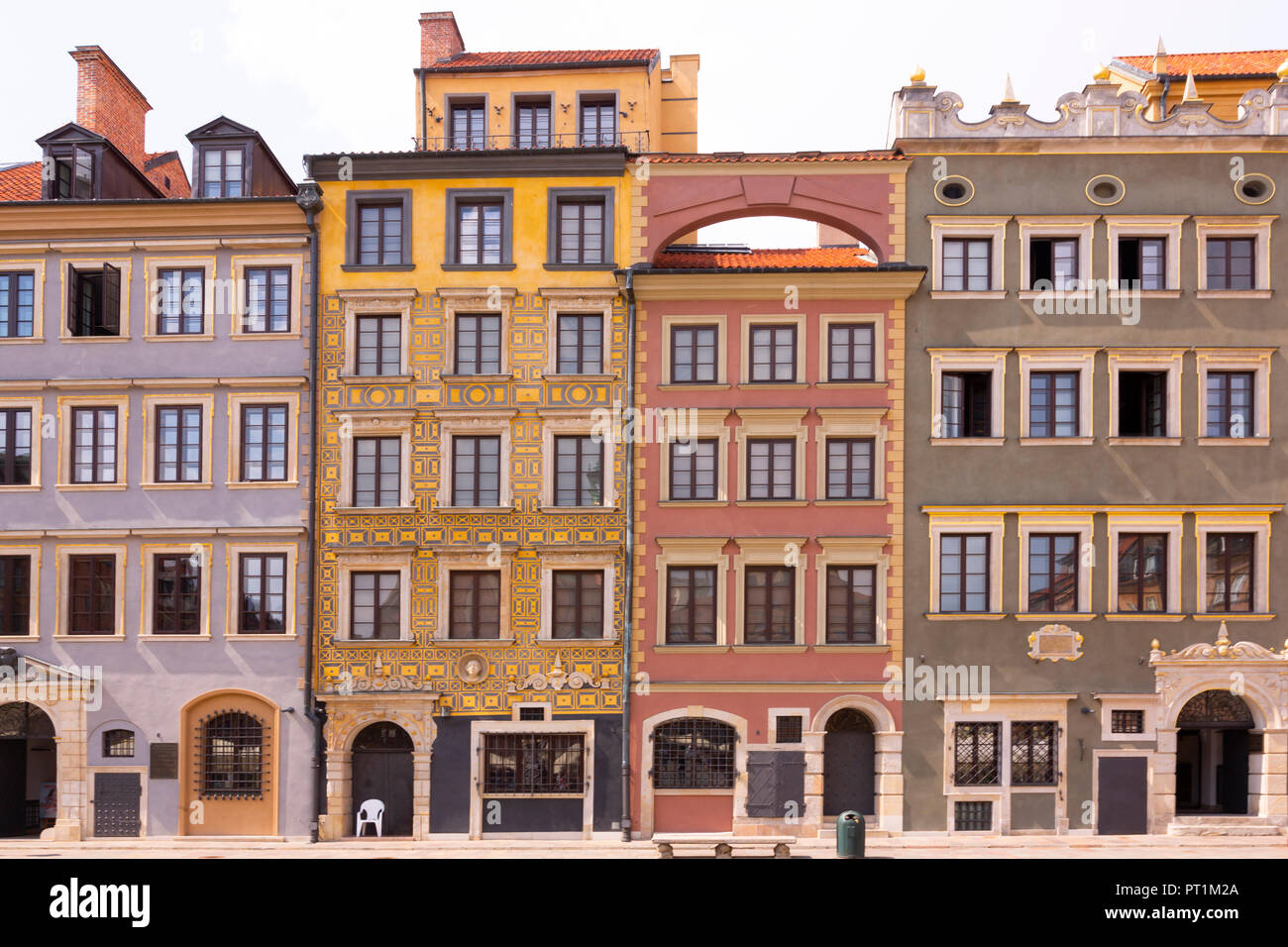Town row hi-res stock photography and images - Alamy