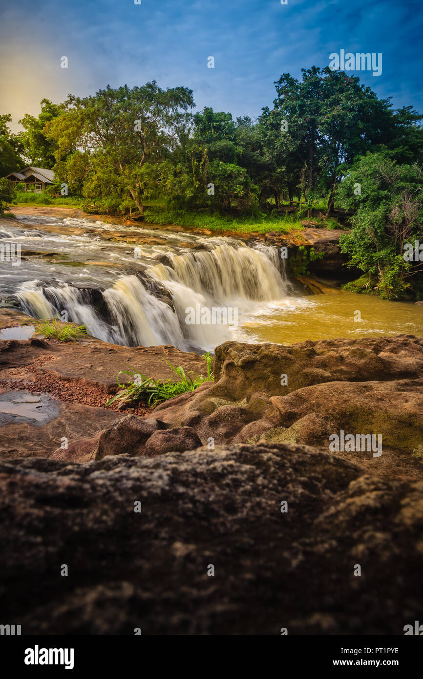 Paradise falls movie hi-res stock photography and images - Alamy