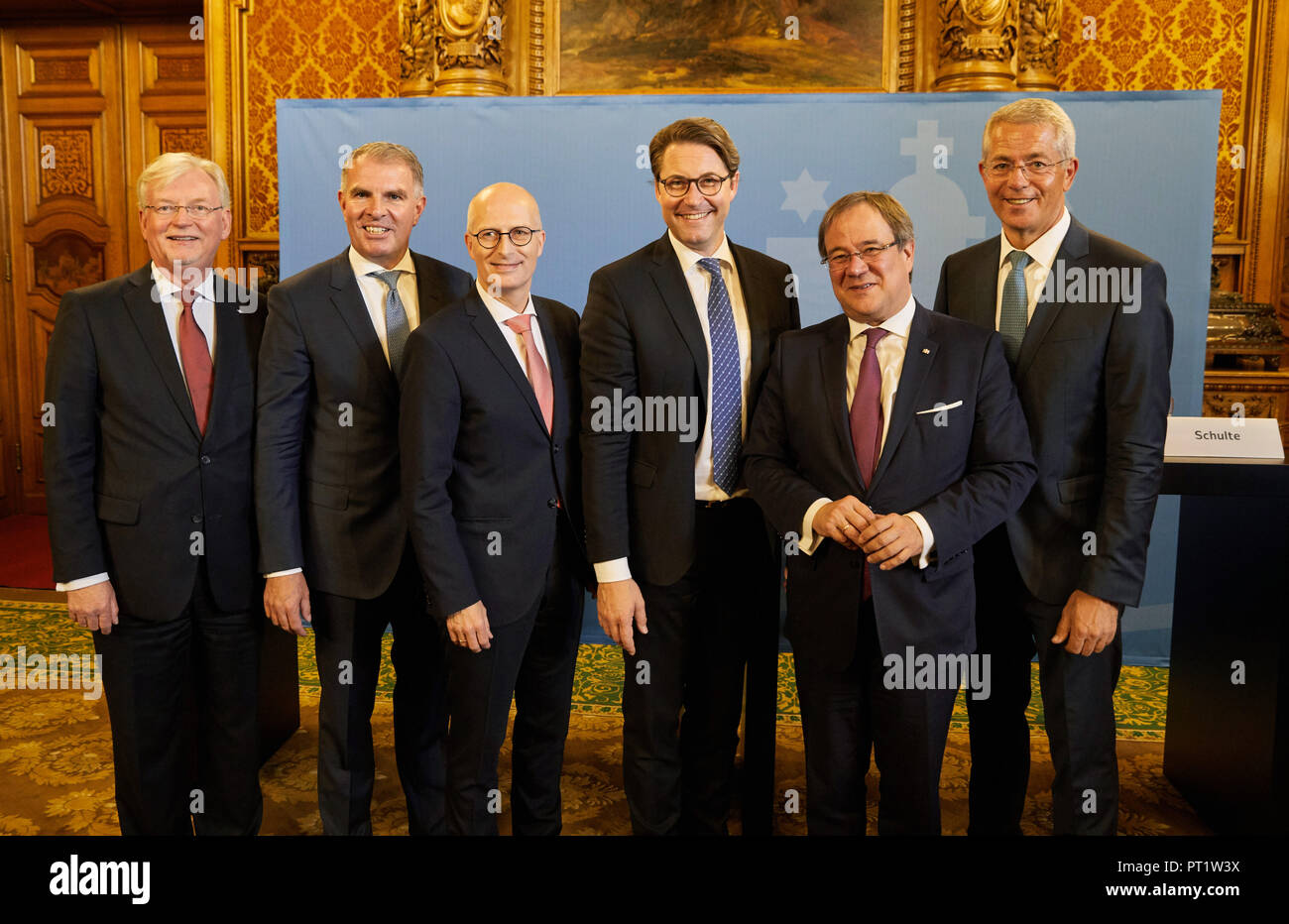 German flugsicherung hi-res stock photography and images - Alamy