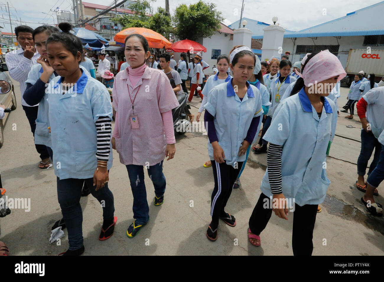 Cambodian garment workers hi-res stock photography and images - Alamy