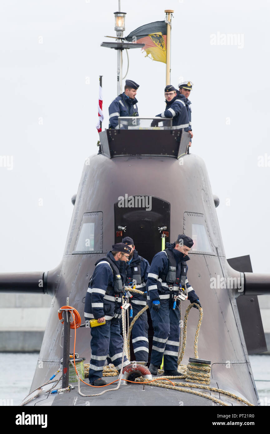 Type 212 submarine hi-res stock photography and images - Alamy