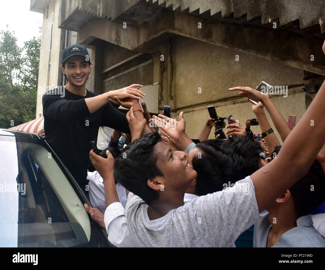 Mumbai, India. 5th Oct, 2018. Indian film actor Aayush Sharma meets his ...