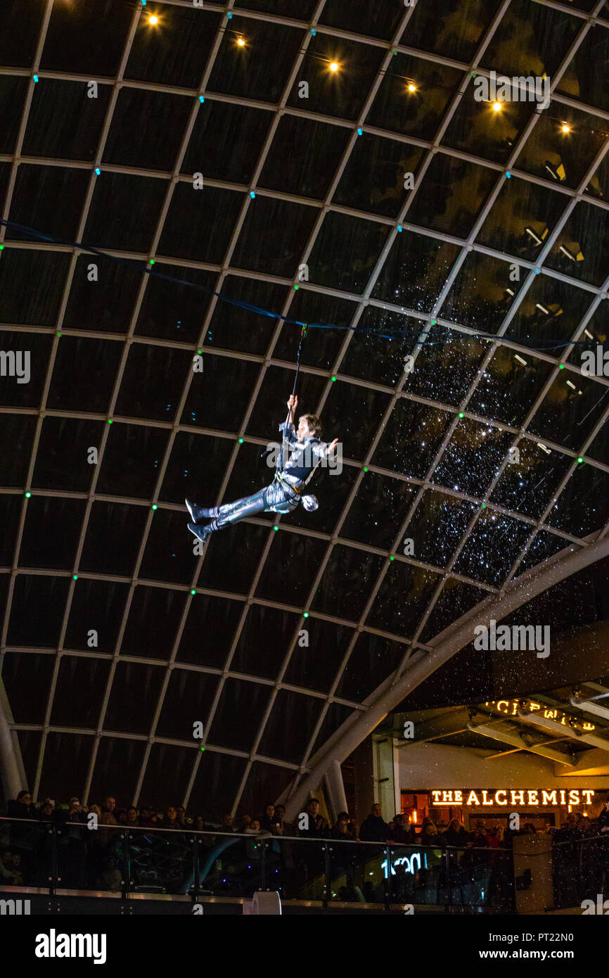 Leeds, UK. 5 October 2018. Photographs from the 14th annual Light Night ...