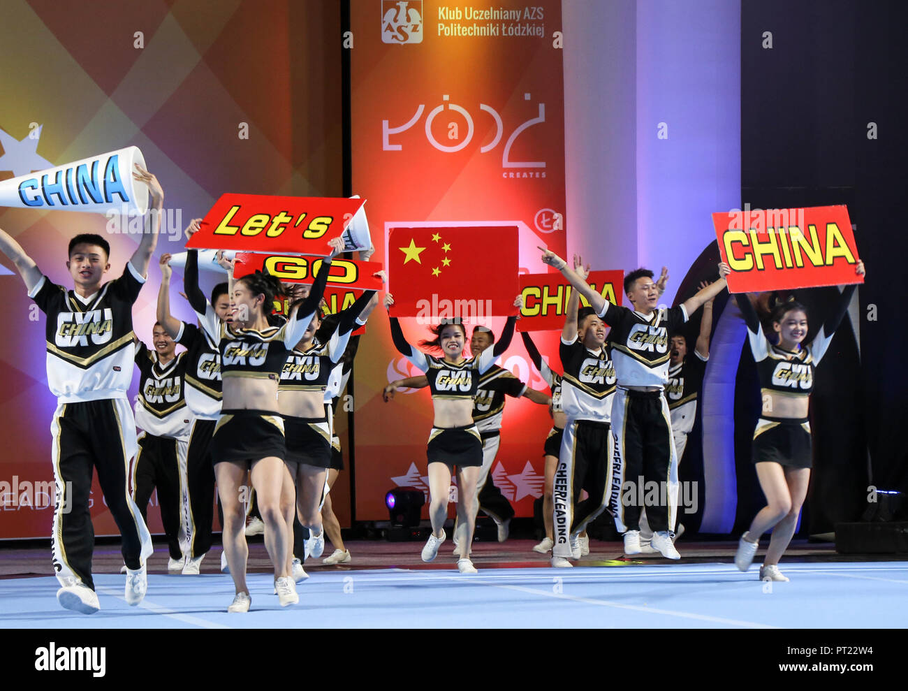 Cheerleading championship hi-res stock photography and images - Alamy