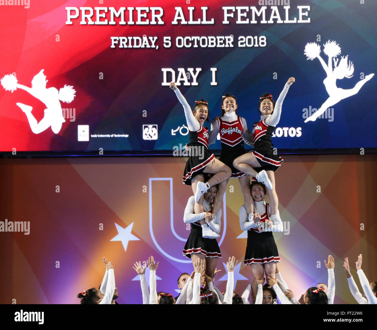 Cheerleading japan hi-res stock photography and images - Alamy