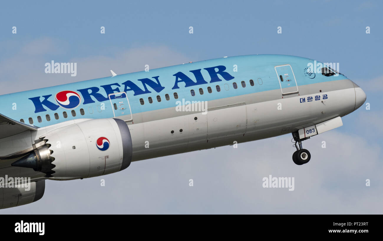 Richmond, British Columbia, Canada. 19th Sep, 2018. A Korean Air Boeing ...