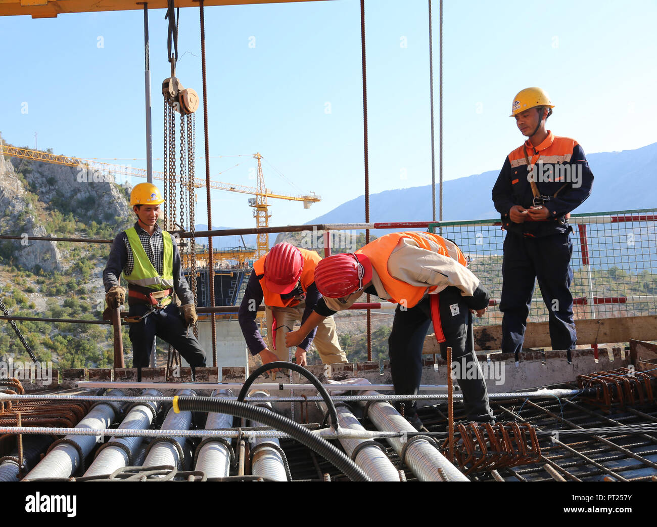 Beijing, Montenegro. 22nd Sep, 2018. People work at the construction ...