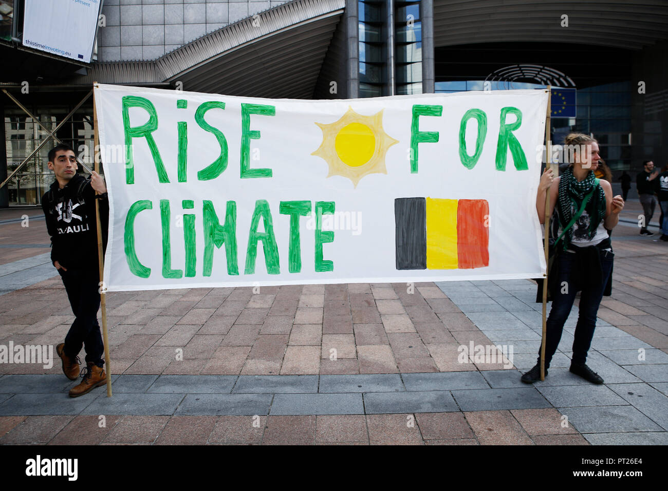 Climate change slogans hi-res stock photography and images - Alamy