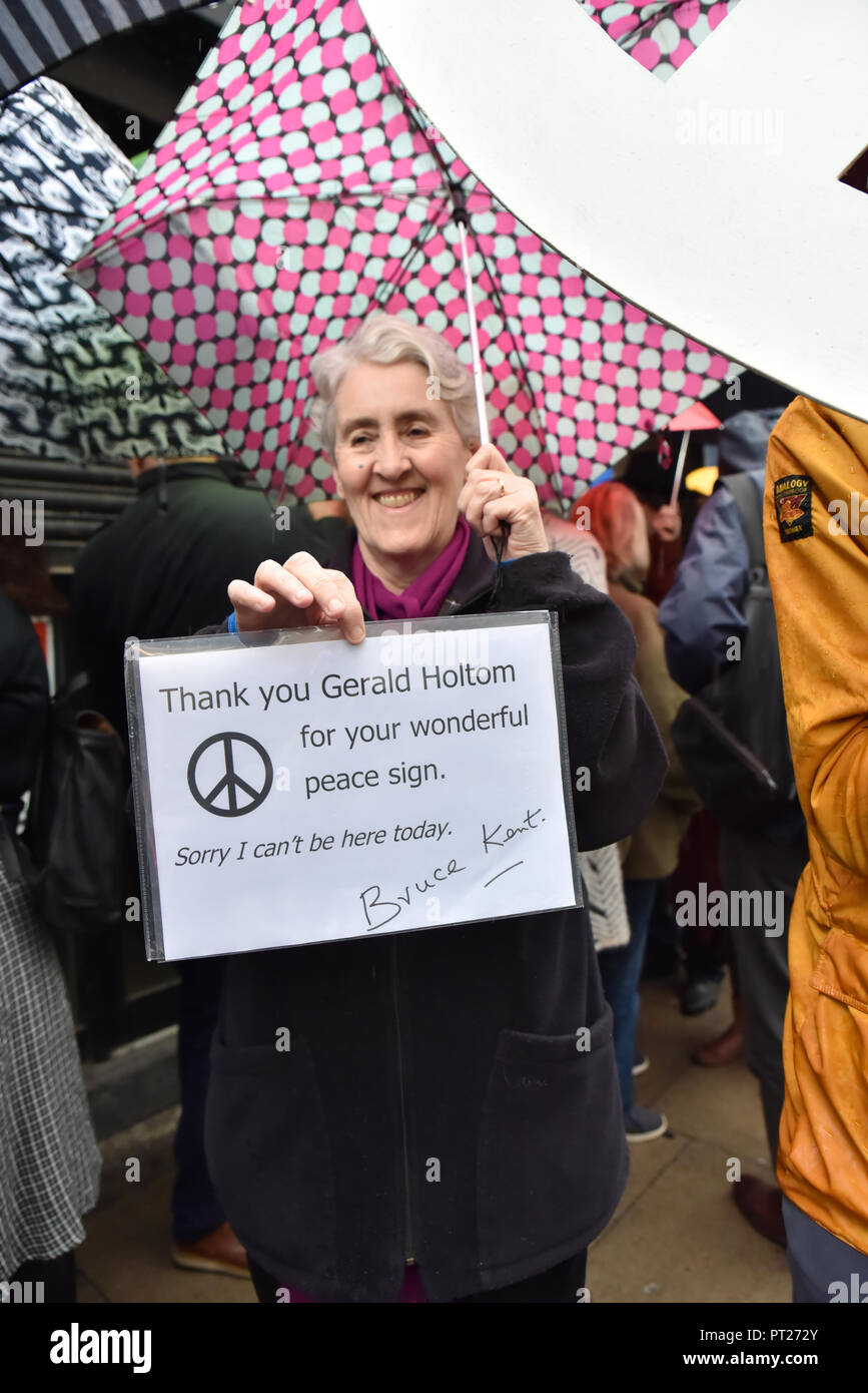 Holtom hi-res stock photography and images - Alamy