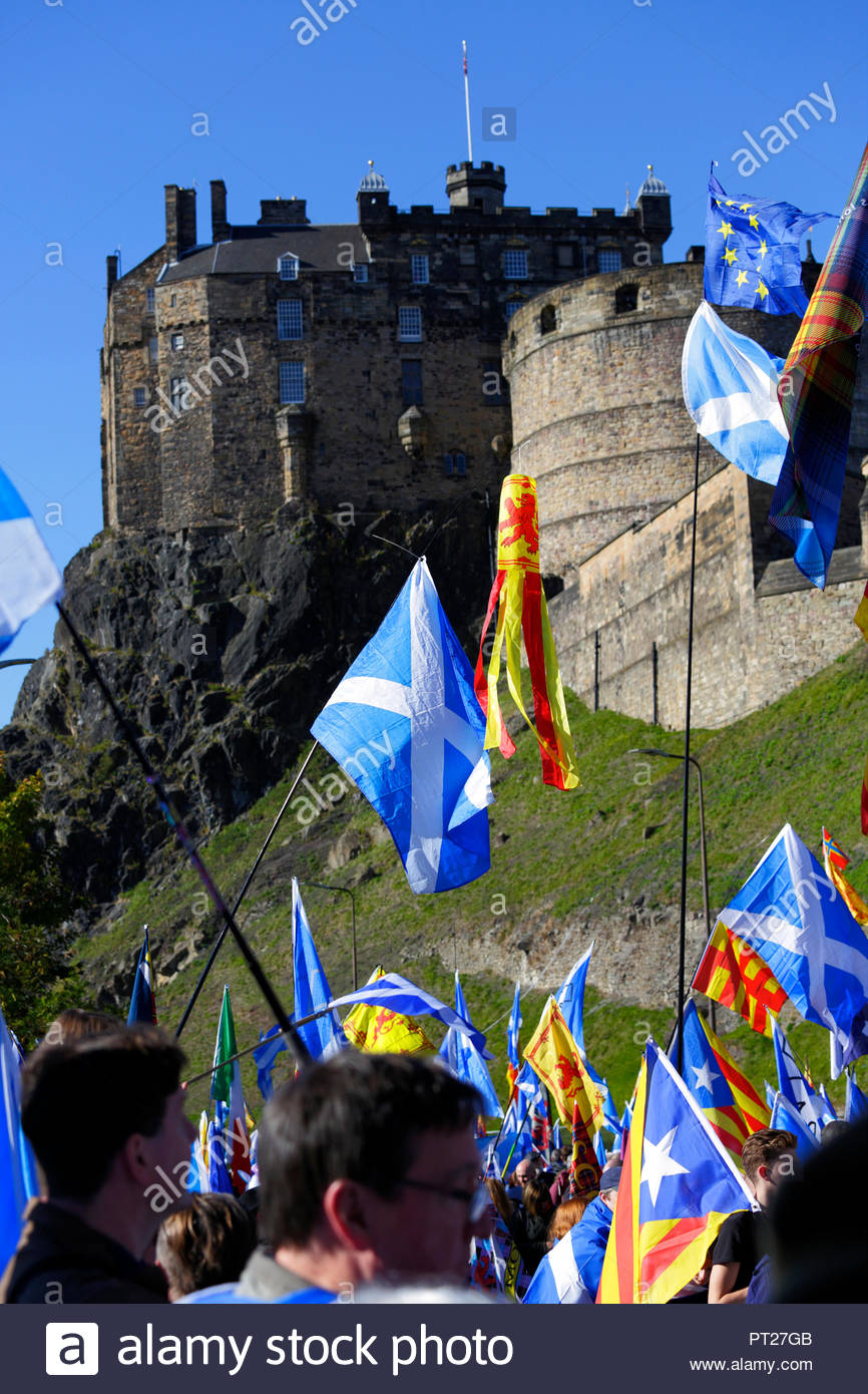 Edinburgh, United Kingdom. 6th October, 2018. Edinburgh Castle and ...