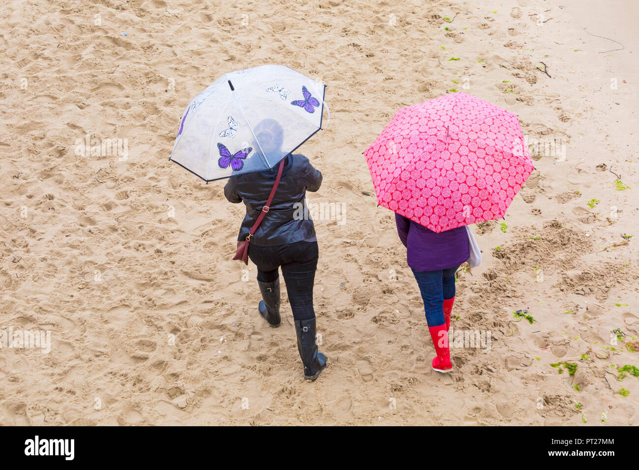 Bournemouth, Dorset, UK. 6th Oct 2018. UK weather: miserable cold wet ...