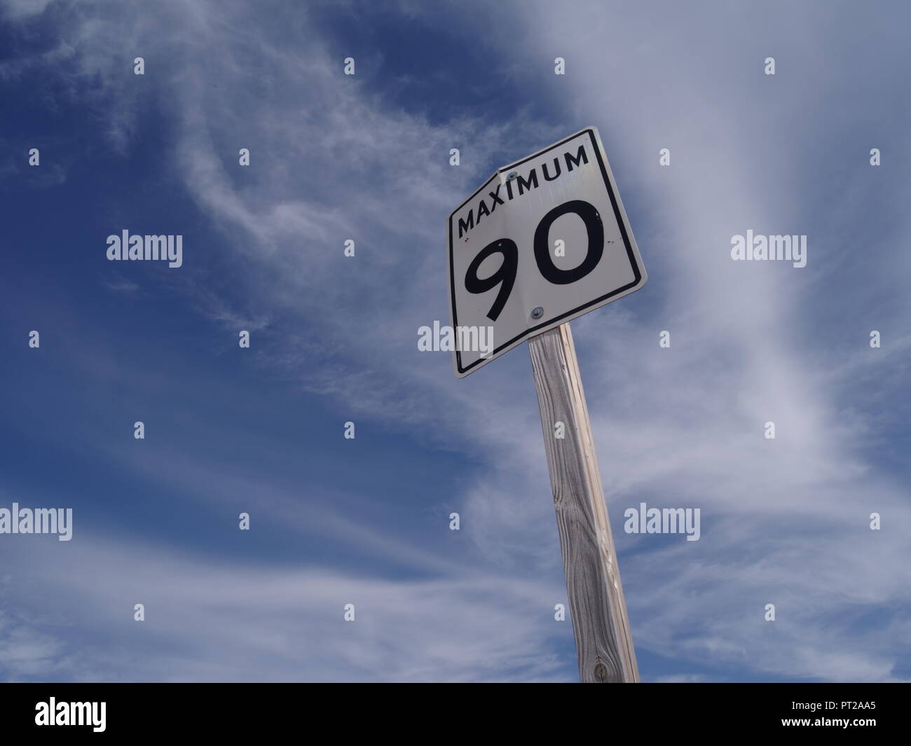 90 speed limit sign hi-res stock photography and images - Alamy