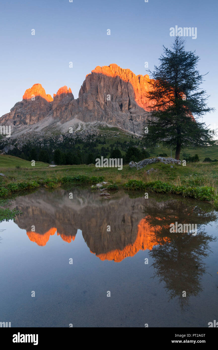 Sella pass hi-res stock photography and images - Alamy