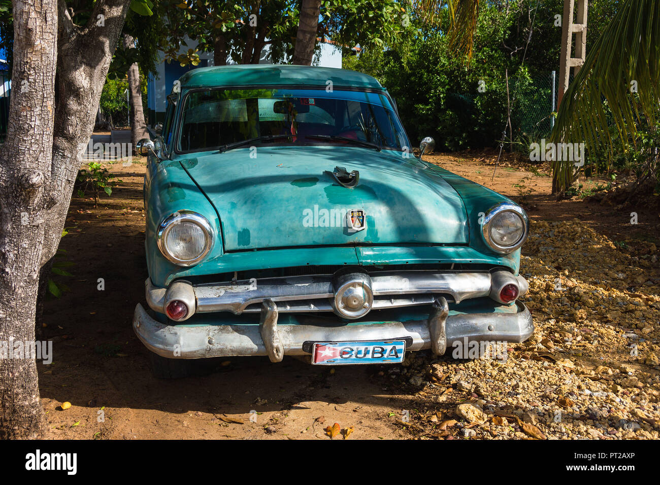 Cuba, Playa Ancon, classic car, Ford Stock Photo - Alamy