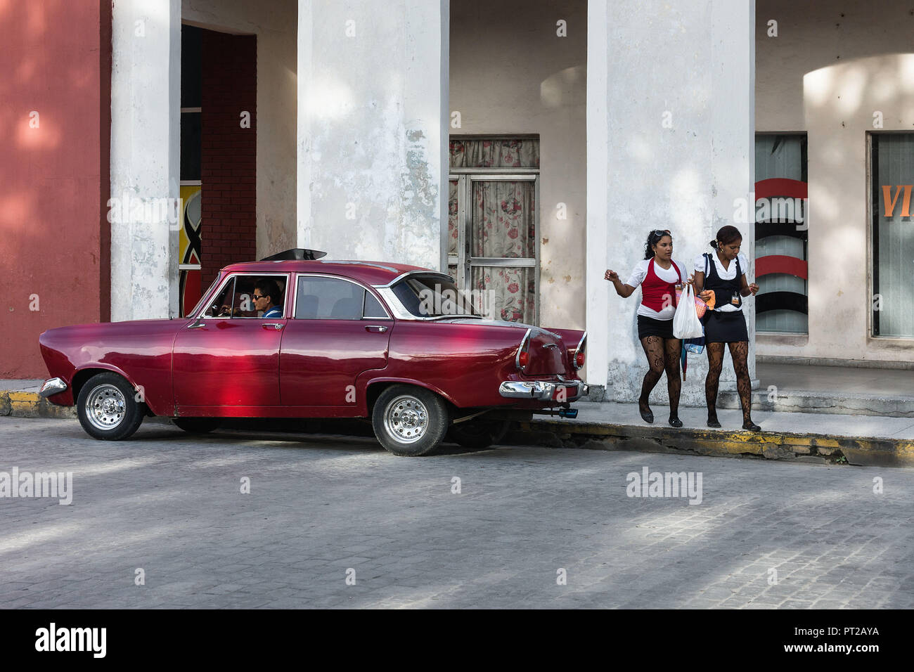 Cuba, Santa Clara, Parque Leoncio Vidal, center of the city, street ...