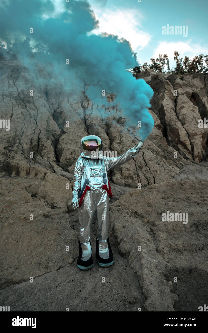 Smoke signals hi-res stock photography and images - Alamy