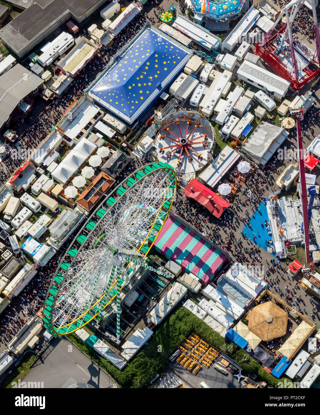 582. Cranger Kirmes, funfair carousels, roller coaster, ferris wheel ...