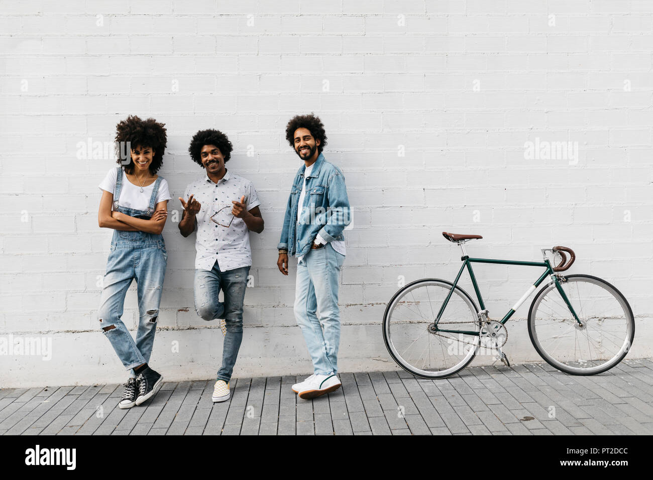 Group cycle hi-res stock photography and images - Alamy