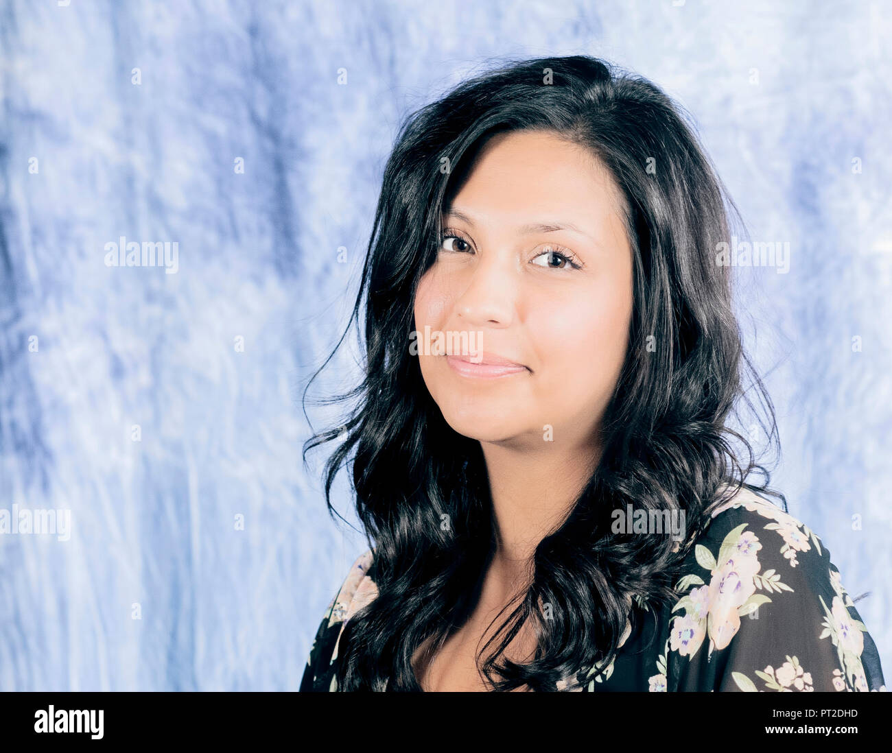 Hispanic immigrant woman hi-res stock photography and images - Alamy