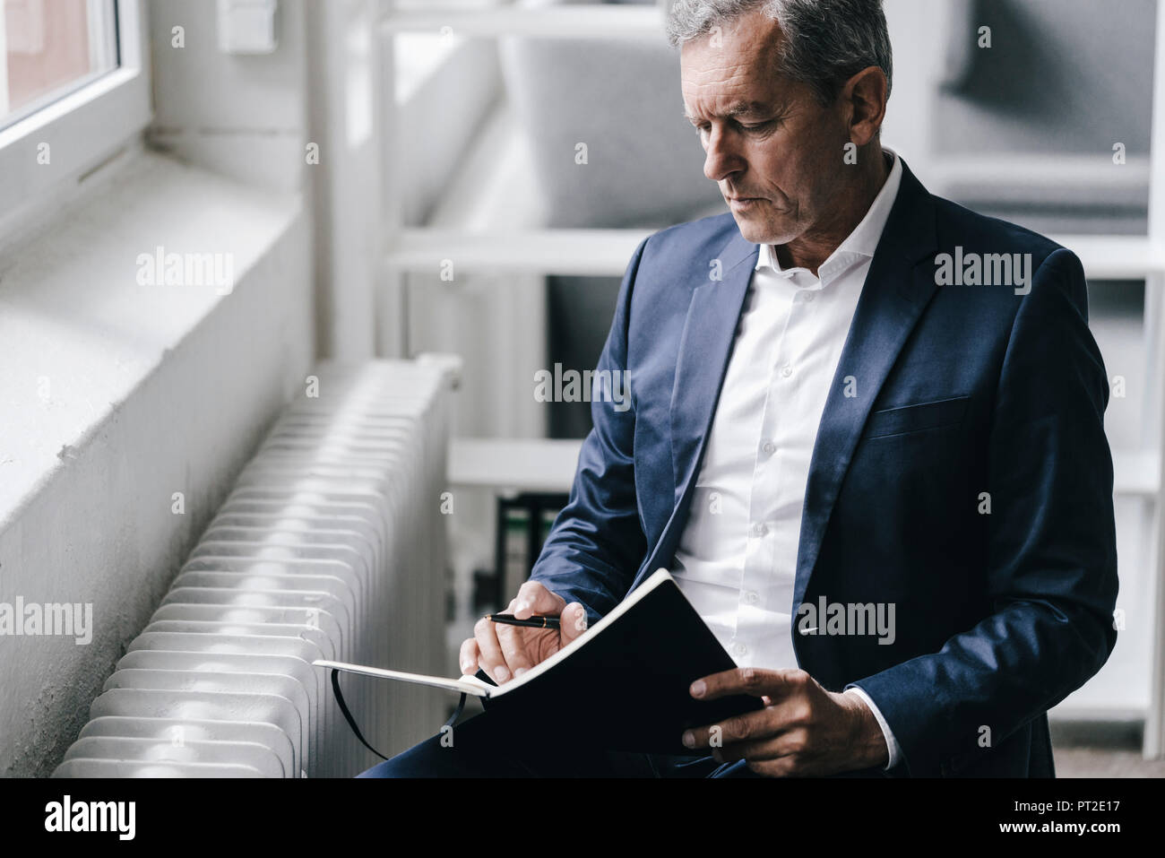 Beside window hi-res stock photography and images - Alamy