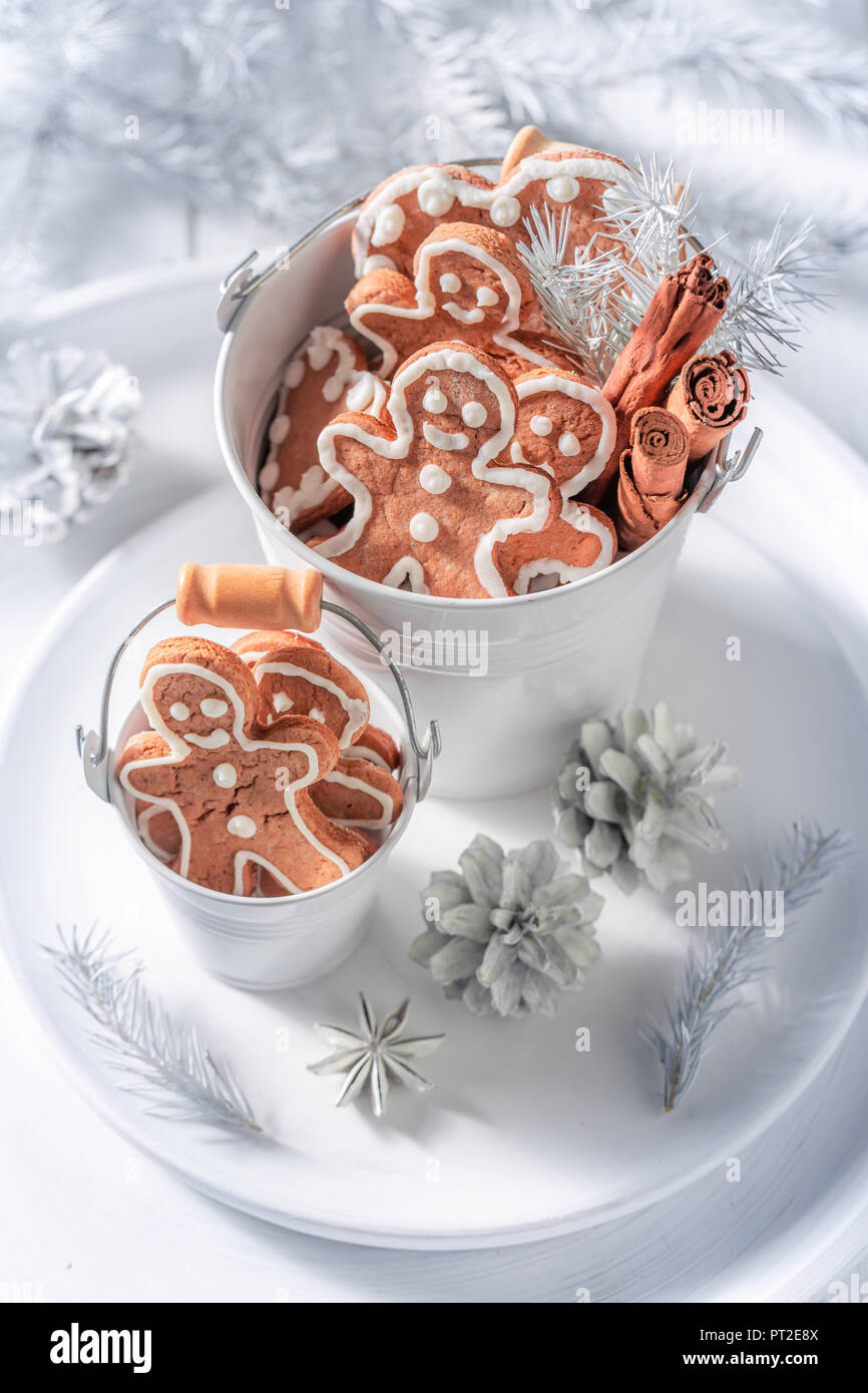 Delicious gingerbread man for Christmas in white bucket Stock Photo - Alamy