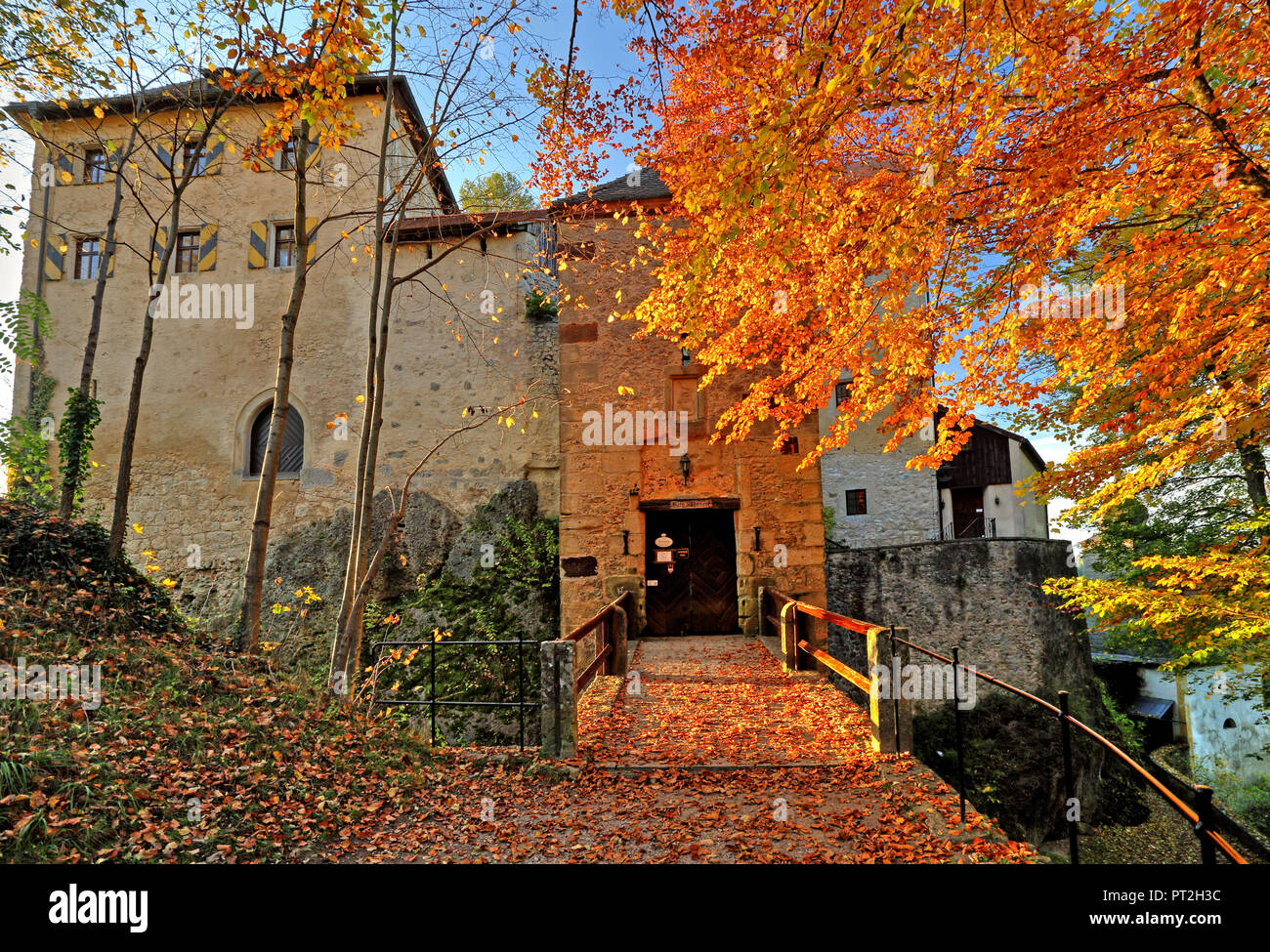 Rabeneck Castle, Wiesenttal, Franconian Switzerland Nature Park, Upper ...
