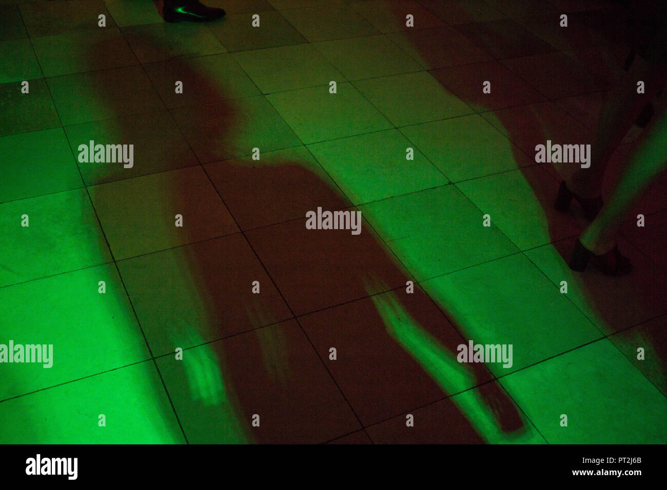 Crime woman shadow hi-res stock photography and images - Alamy