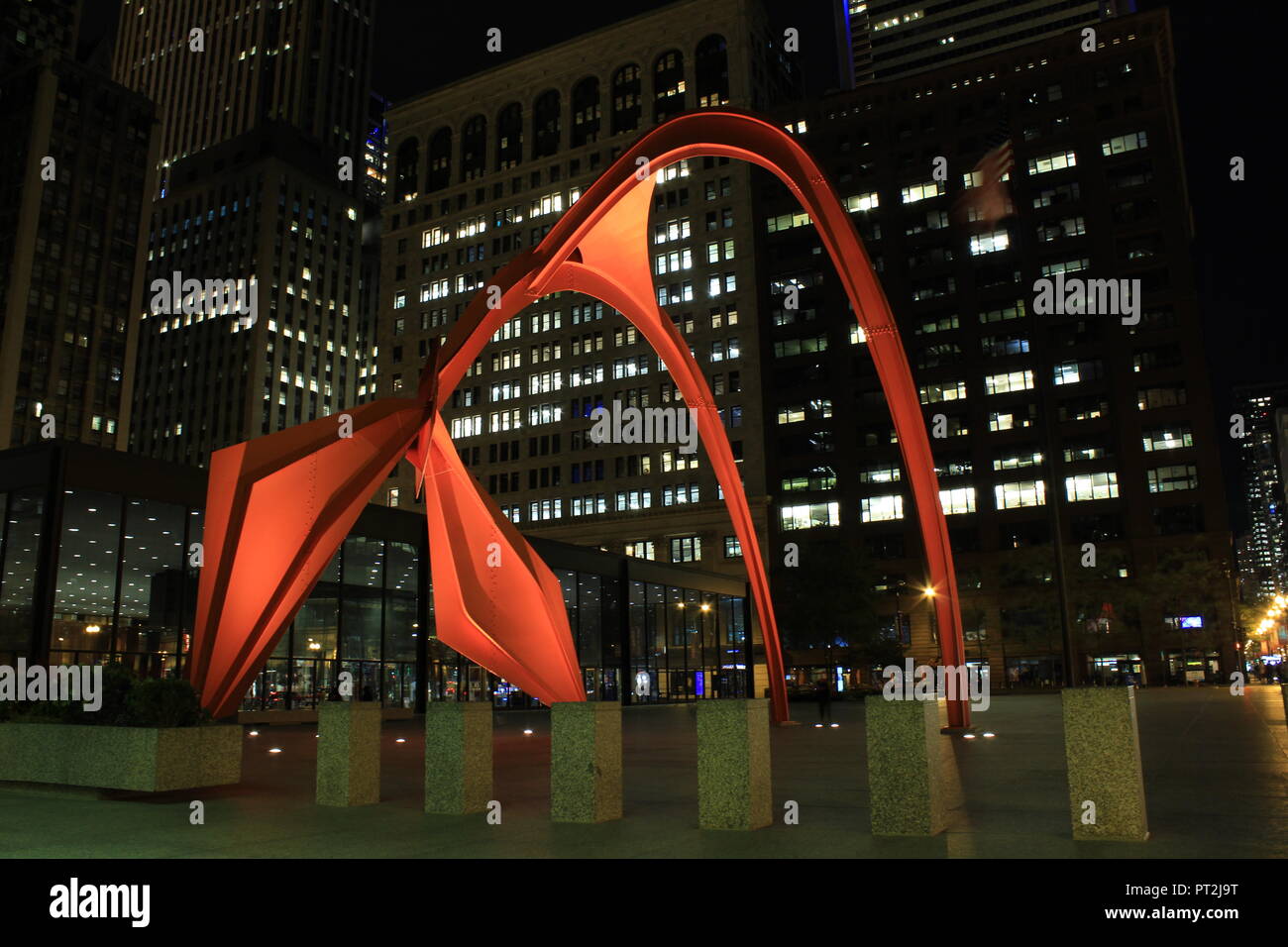 Chicago flamingo statue hi-res stock photography and images - Alamy