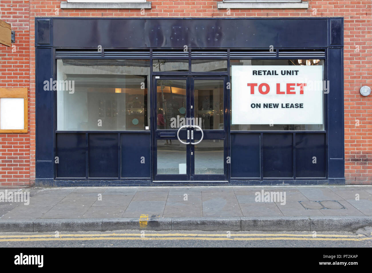 Empty retail premises london hi-res stock photography and images - Alamy