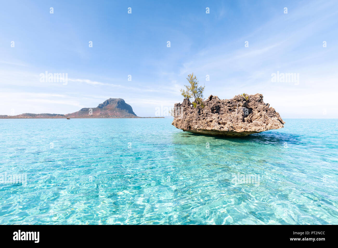 Rock crystal hi-res stock photography and images - Alamy