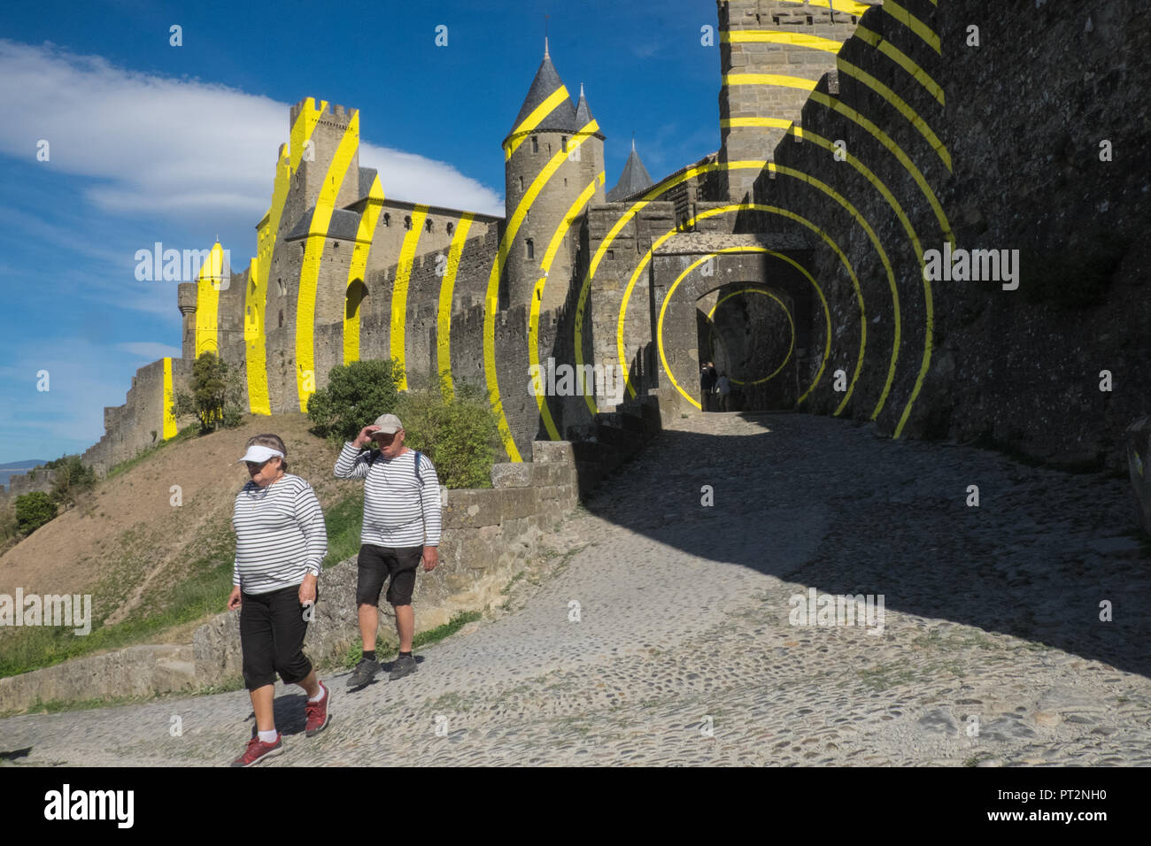 Concentric eccentric circles hi-res stock photography and images - Alamy
