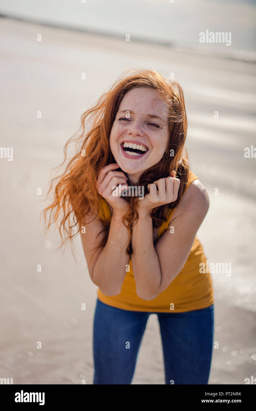 Laugh happily hi-res stock photography and images - Alamy
