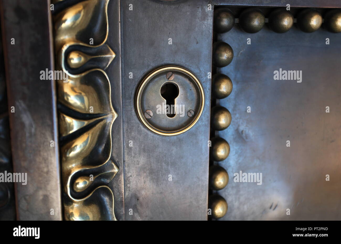Key hole antique hi-res stock photography and images - Alamy