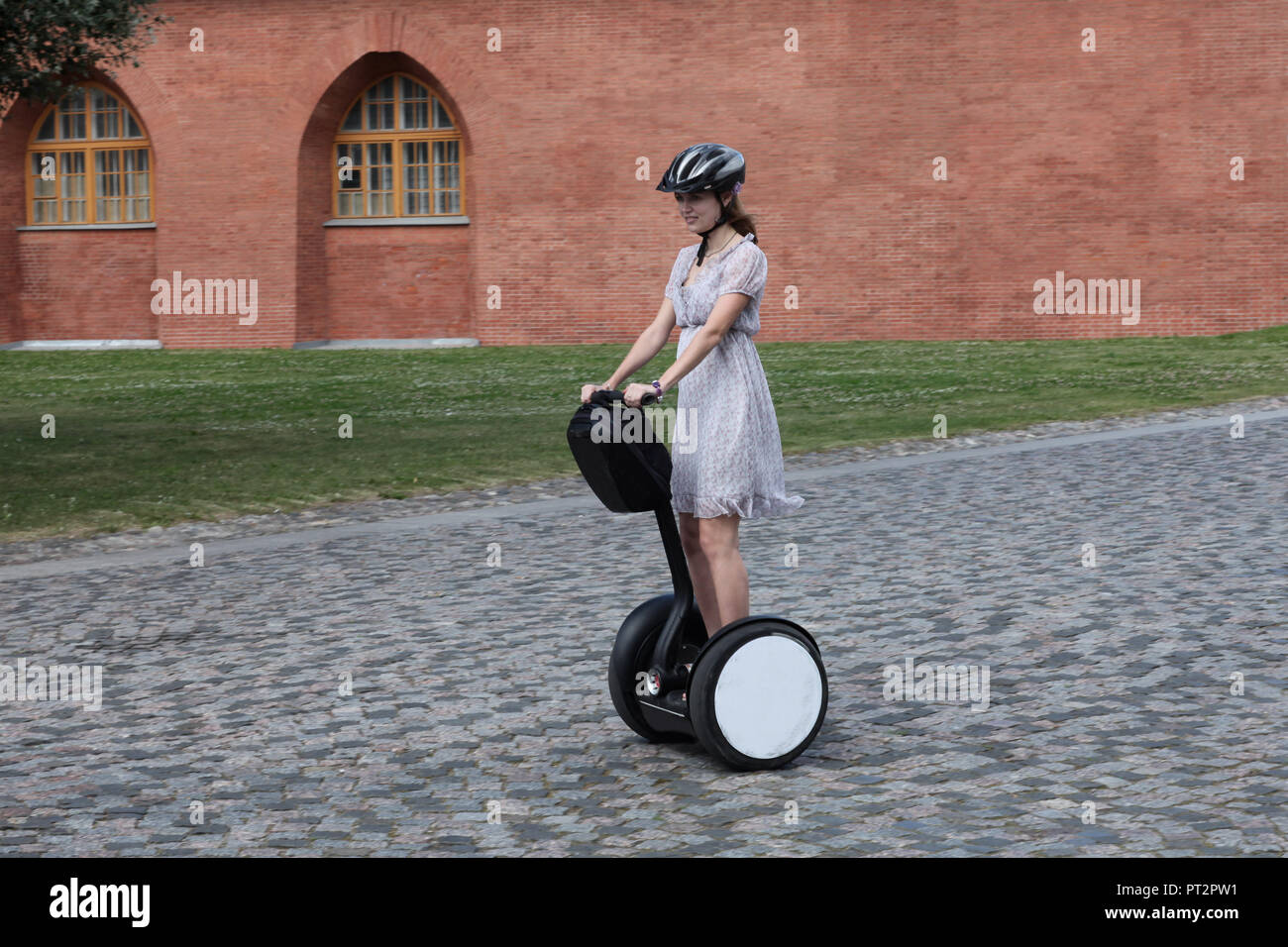 Self balancing electric vehicle hi-res stock photography and images - Alamy