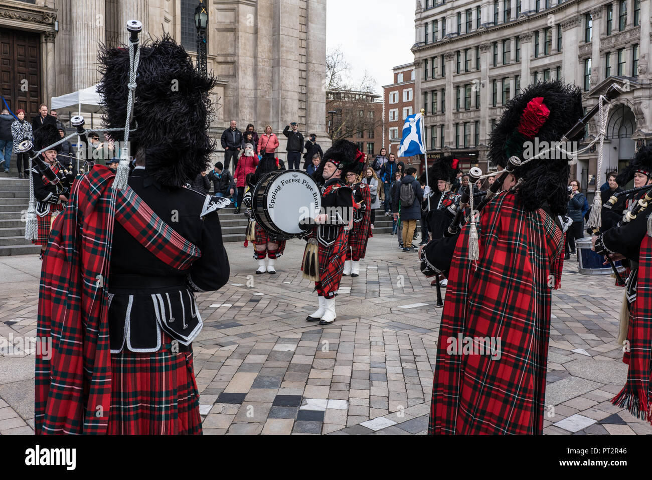 Scottish pipe band hi-res stock photography and images - Alamy