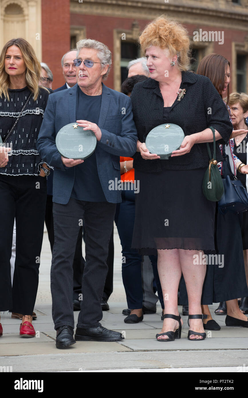 Eric clapton outside royal albert hall hi-res stock photography and ...