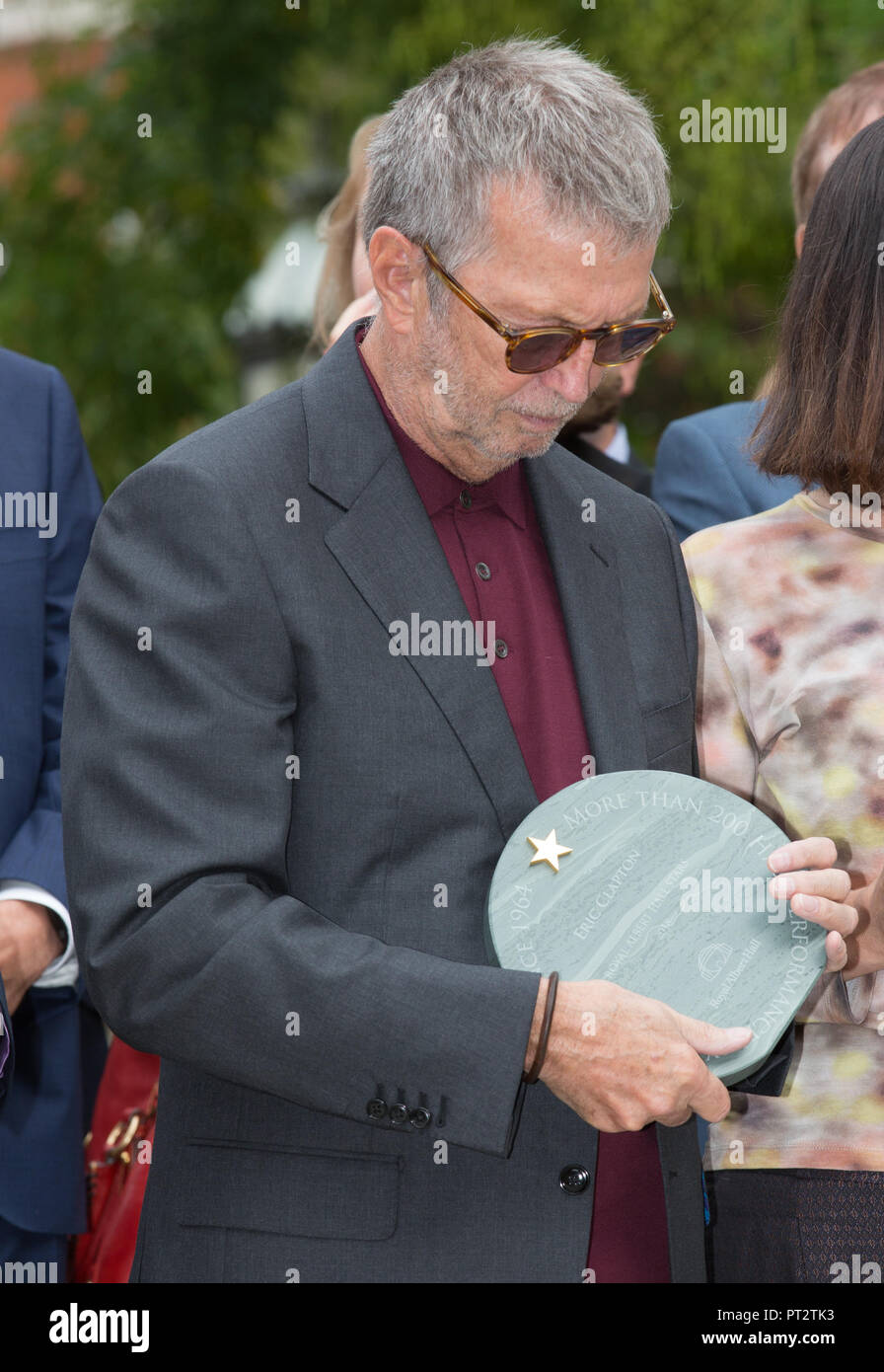 Eric clapton outside royal albert hall hi-res stock photography and ...
