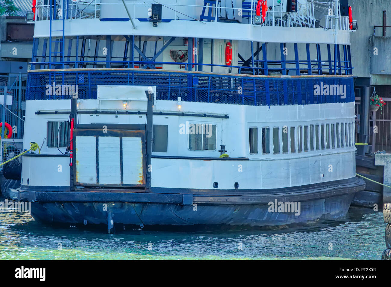 Toronto, Ontario, Canada-10 June, 2018: Toronto Islands Ferry bringing ...