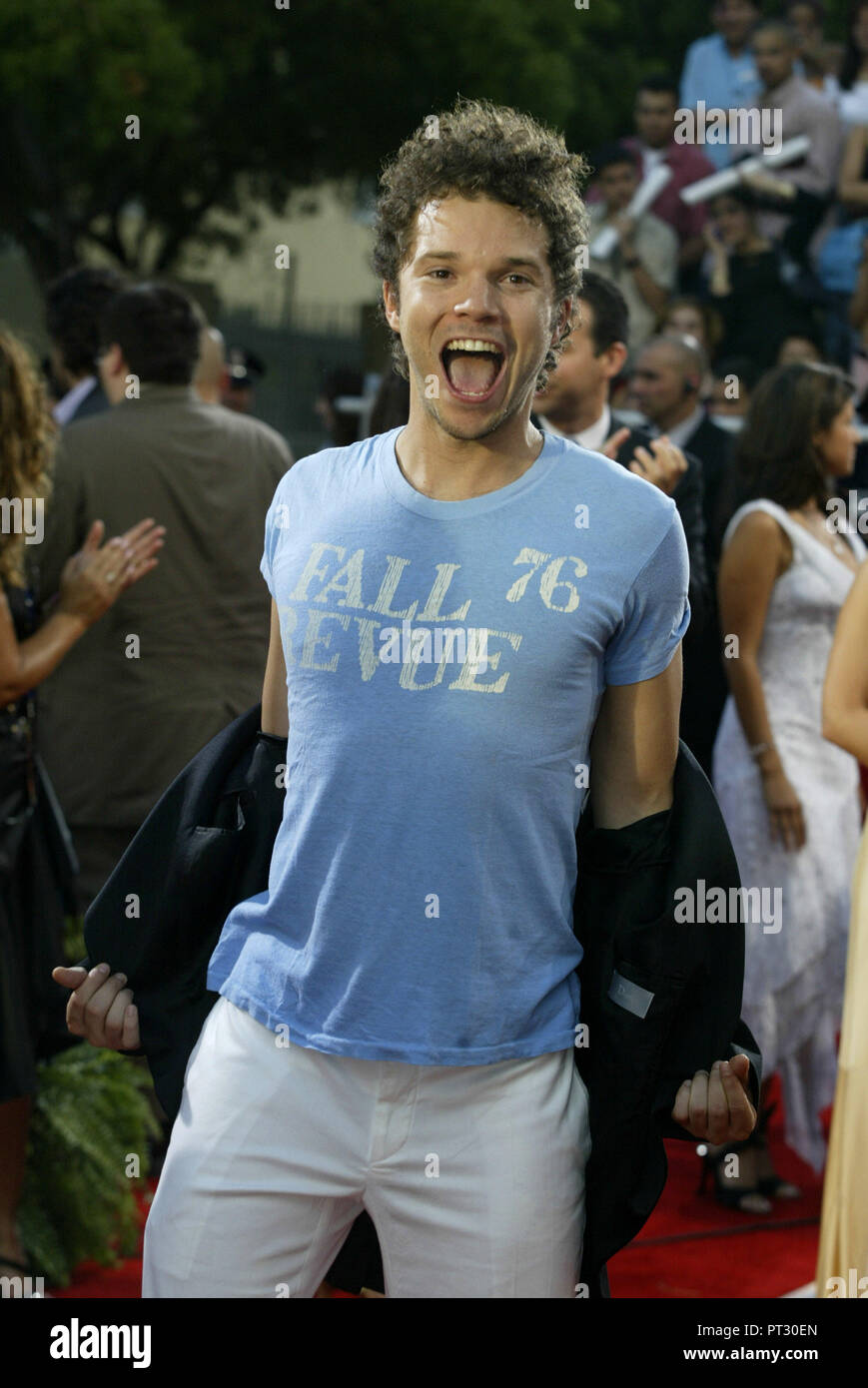 Cabas walks down the red carpet entering the 2004 Latin Billboard ...